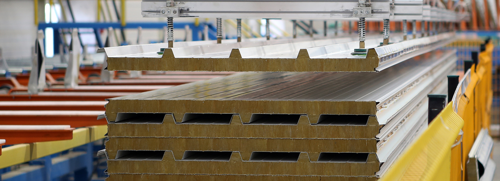 Sandwich Panel Features | POLMEK Group
